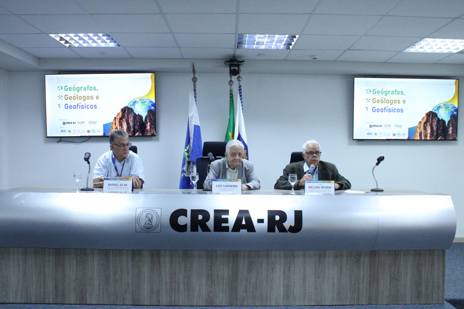 Dias do Geógrafo(a), Geólogo(a) e Geofísico(a) são celebrados em evento ...